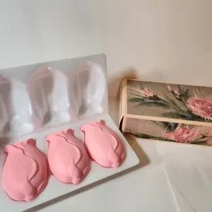 Avon | Bath & Body | Vintage Avon Touch Of Roses Perfumed Soap Set 3 ...